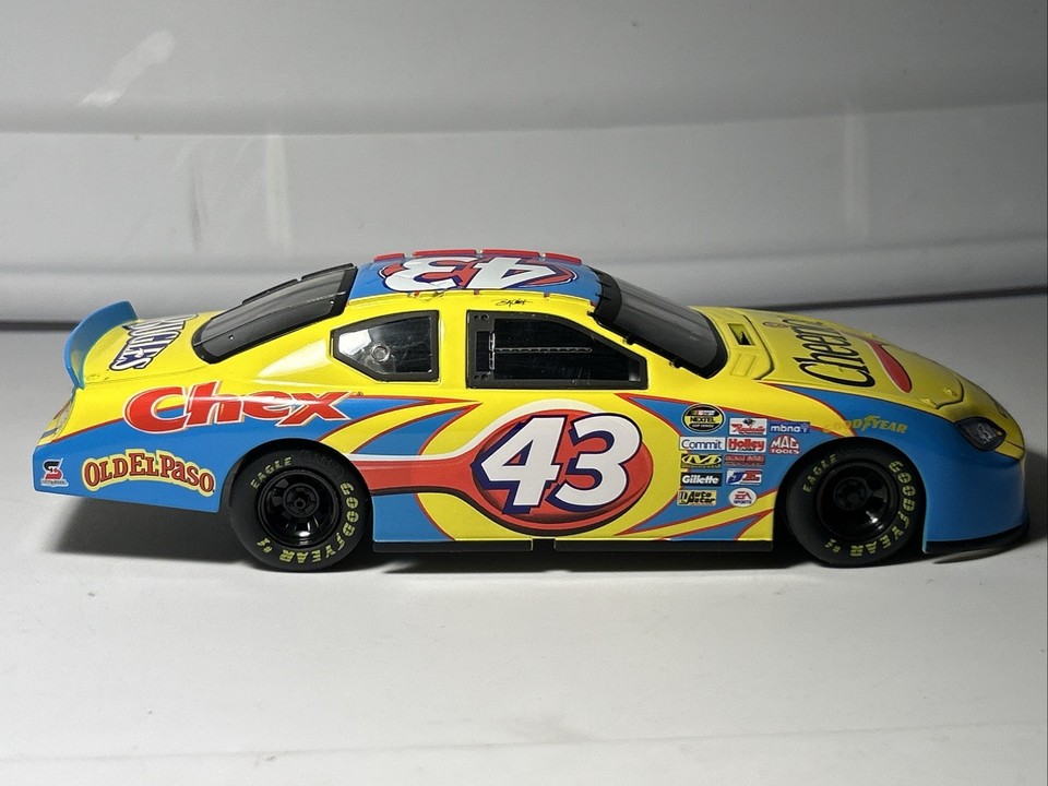 2006 Bobby Labonte #43 Cheerios Dodge Charger 1/24 Diecast Team Caliber ...