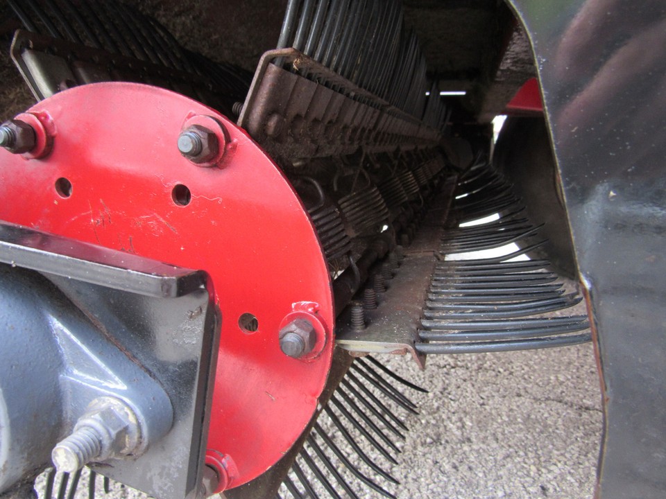 2014 Rake O Vac Model # 07055 Toro - Vacuum Sweeper Debris Cleanup 23 ...