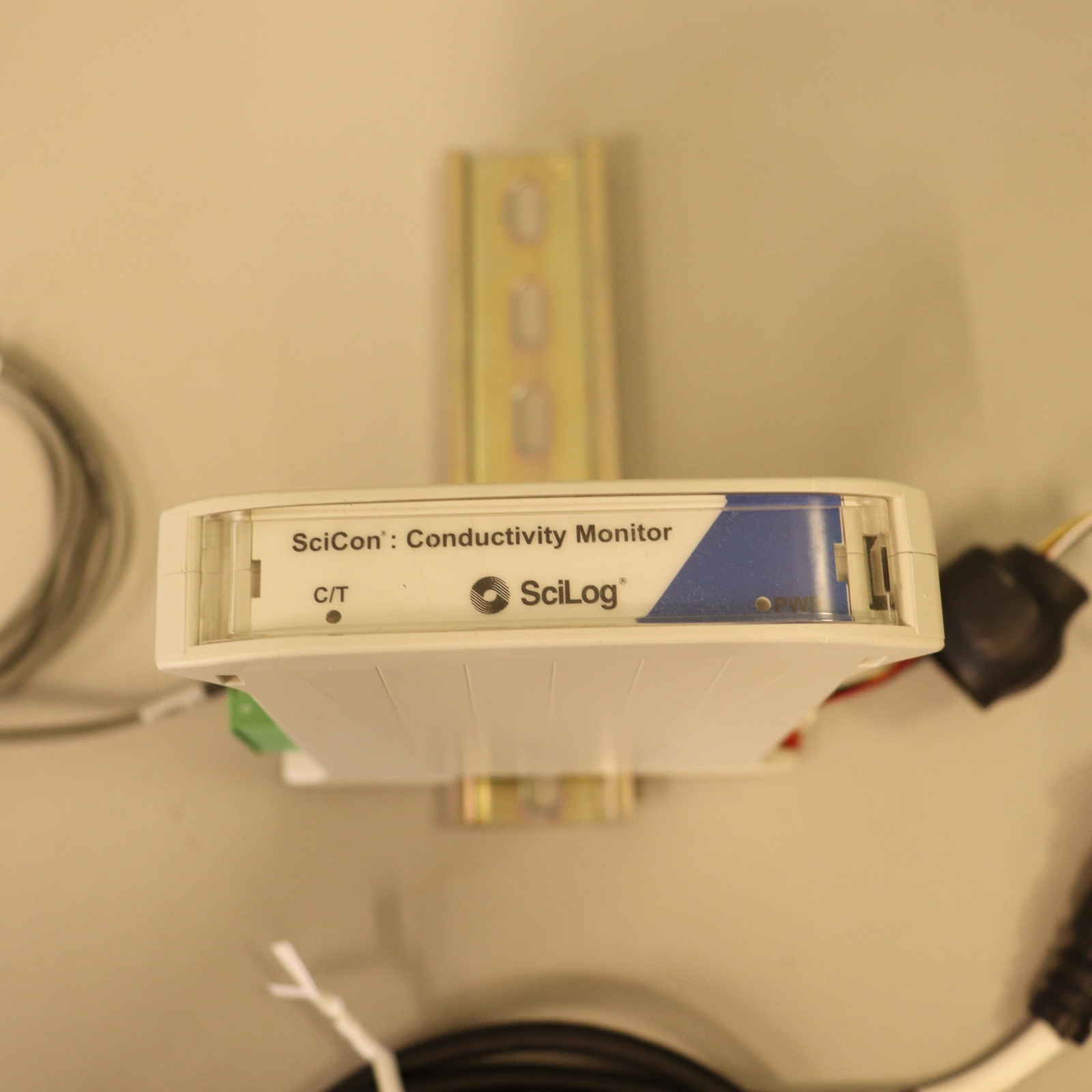 SciLog SciCon Conductivity Monitor with Cond/Temp Flow Cell 080-599PSX ...