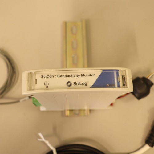 SciLog SciCon Conductivity Monitor with Cond/Temp Flow Cell 080-599PSX ...