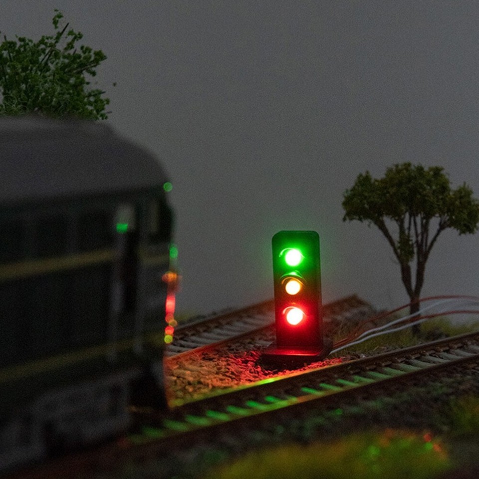5Pcs Model Train Signals 3-Lights OO/HO Scale Railroad LED Signal Lamp ...
