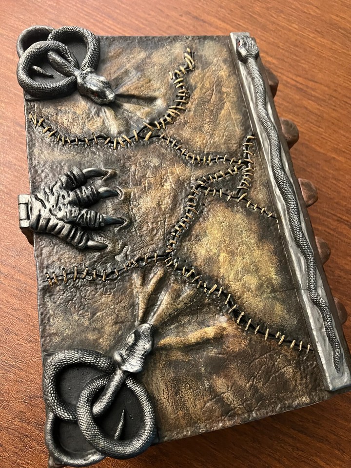 Hocus Pocus Book Replica VERY GOOD | eBay