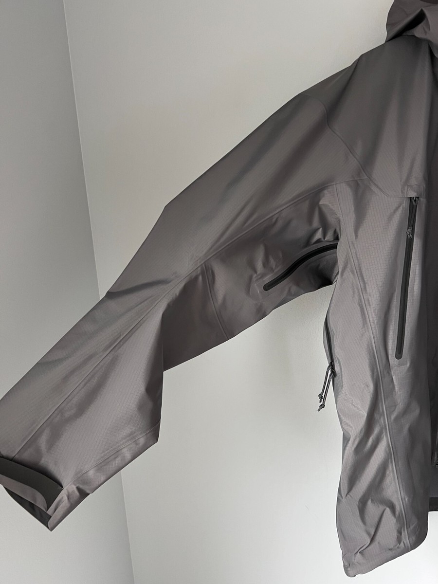 Arc'Teryx Leaf Alpha Jacket LT Gen 2.2 - Size XXL - Wolf Arc'Teryx Leaf Alpha Jacket LT Gen 2.2 - Size XXL - Wolf