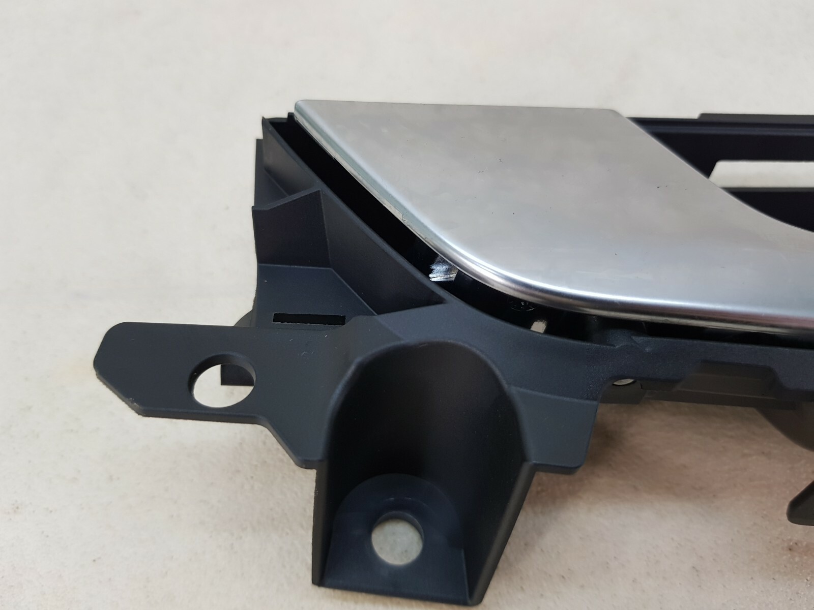 AUDI A4 8W B9 16-ON 4DR SALOON REAR PASSENGER INTERIOR DOOR HANDLE ...