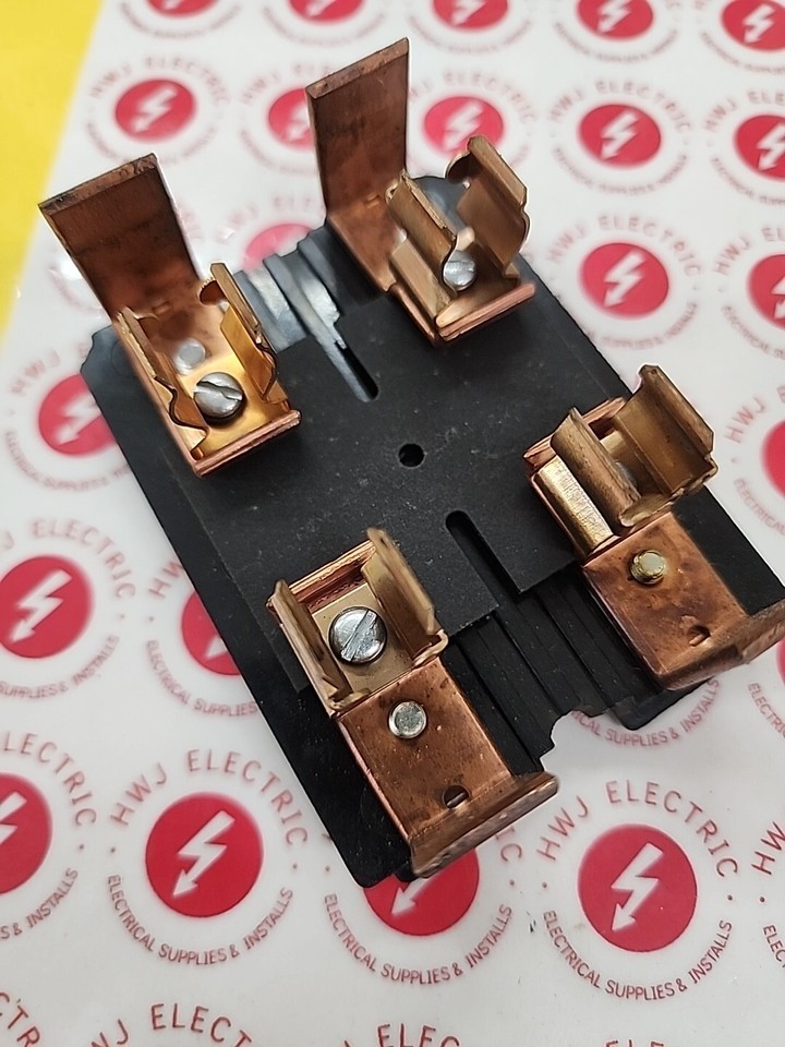 WADSWORTH 30 Amp Fuse Holder - Pull Out | eBay