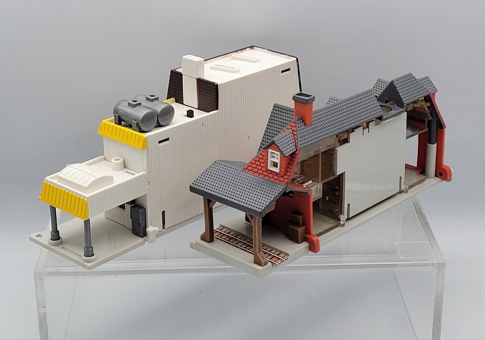 Vintage Galoob City Scenes Micro Machines Gas / Train Station Building ...