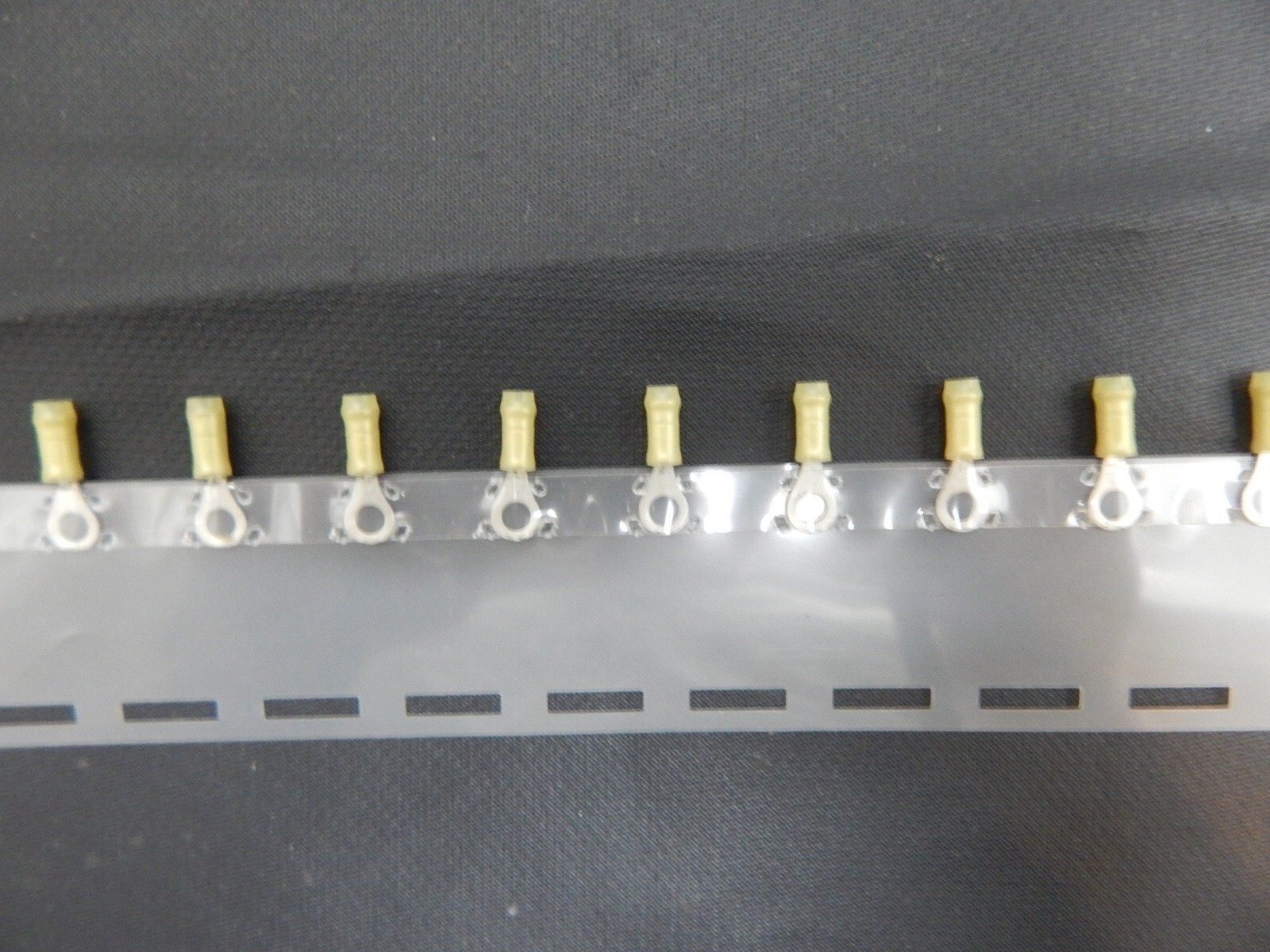 (20PC) AMP 2-323914-1 MS25036-144 RING TONGUE TERMINAL 22-26AWG 16.41X5 ...