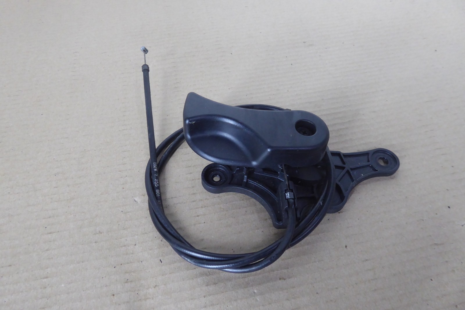 Hood Handle Cable Bracket Assy BMW F13 F12 F06 650i 640i M6 OEM ...