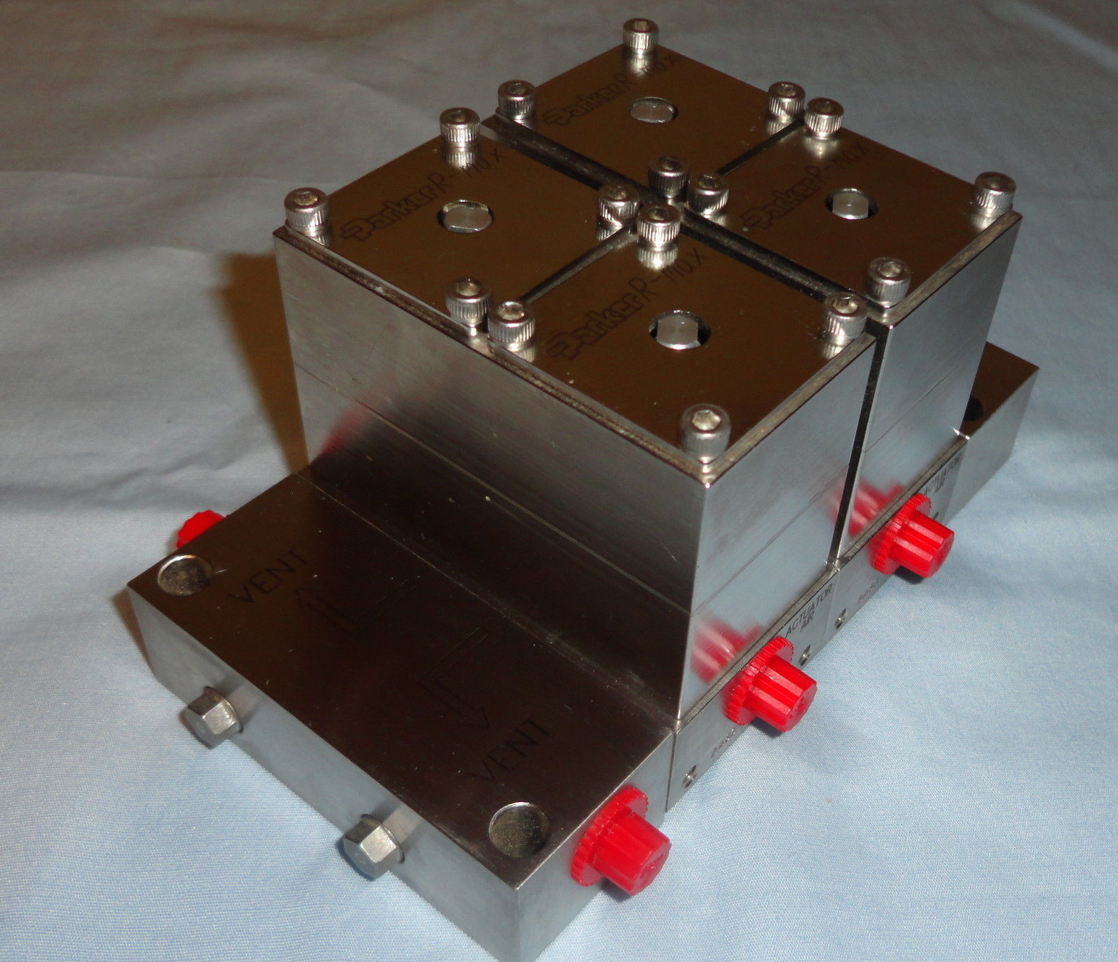 Parker 2F-R2K-V-SS-2 Stream Switching Needle Valve Stainless Steel ...