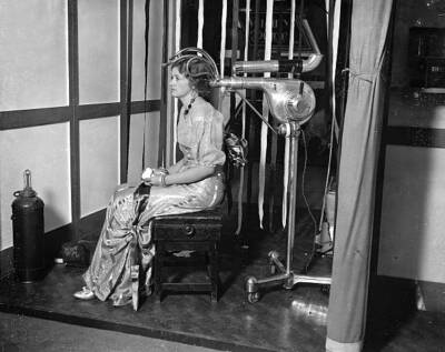Woman tries out latest types of hair drying machines 1930 OLD PHOTO ...