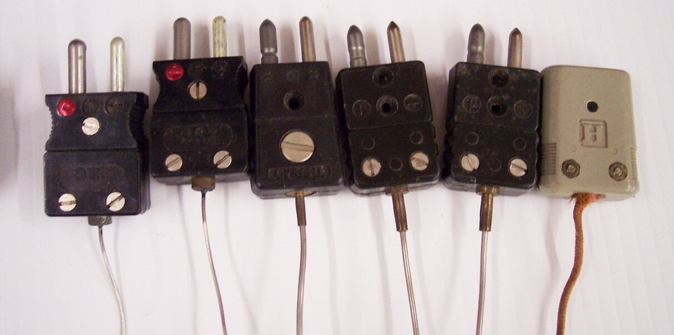 FLUKE--Y8104 THERMOCOUPLE TERMINATION BOX & LARGE LOT OF THERMOCOUPLE ...