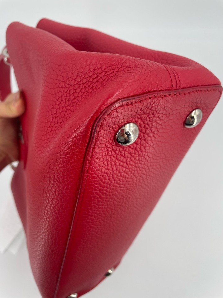 Louis Vuitton Capucines BB Bright Red Leather Handheld Shoulder ...