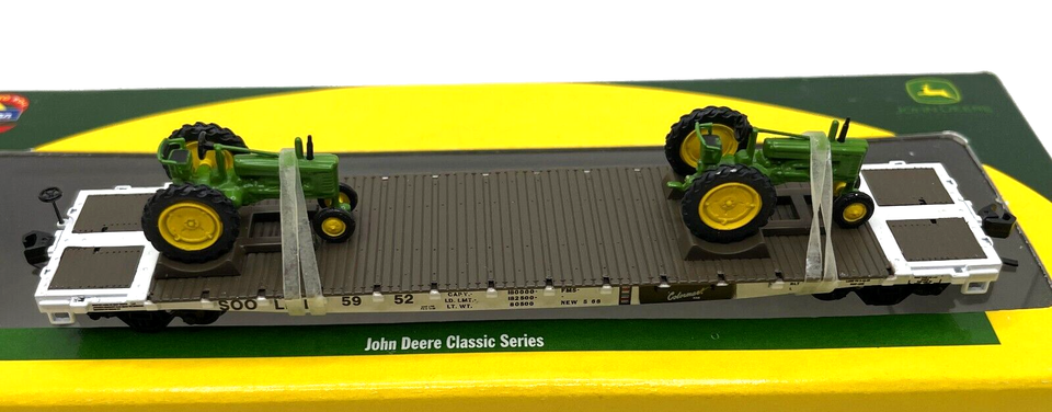 N ATHEARN 10439 53' FLAT CAR WITH 2 JOHN DEERE TRACTORS SOO LINE # 5952 ...