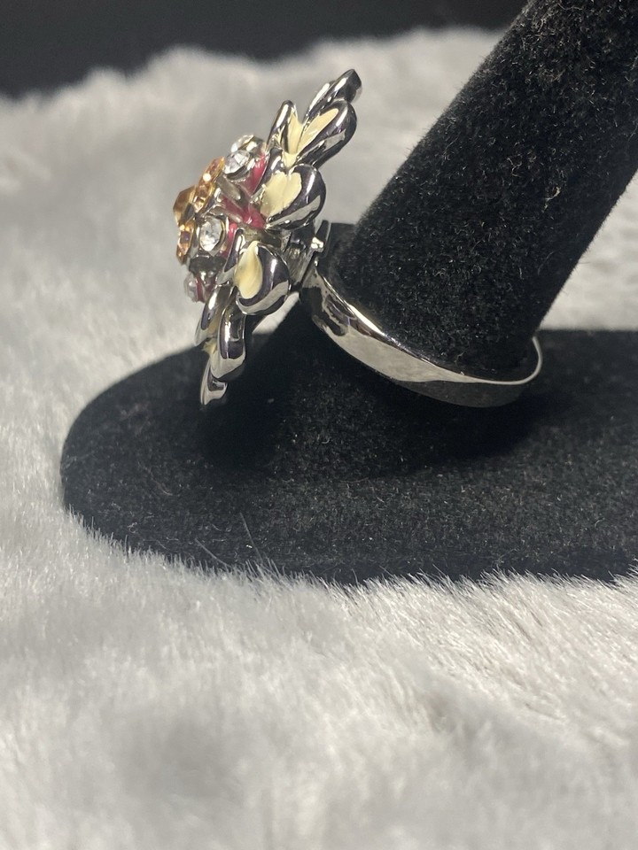 Stunning Enamel Daisy Statement Ring - Size 7 | eBay