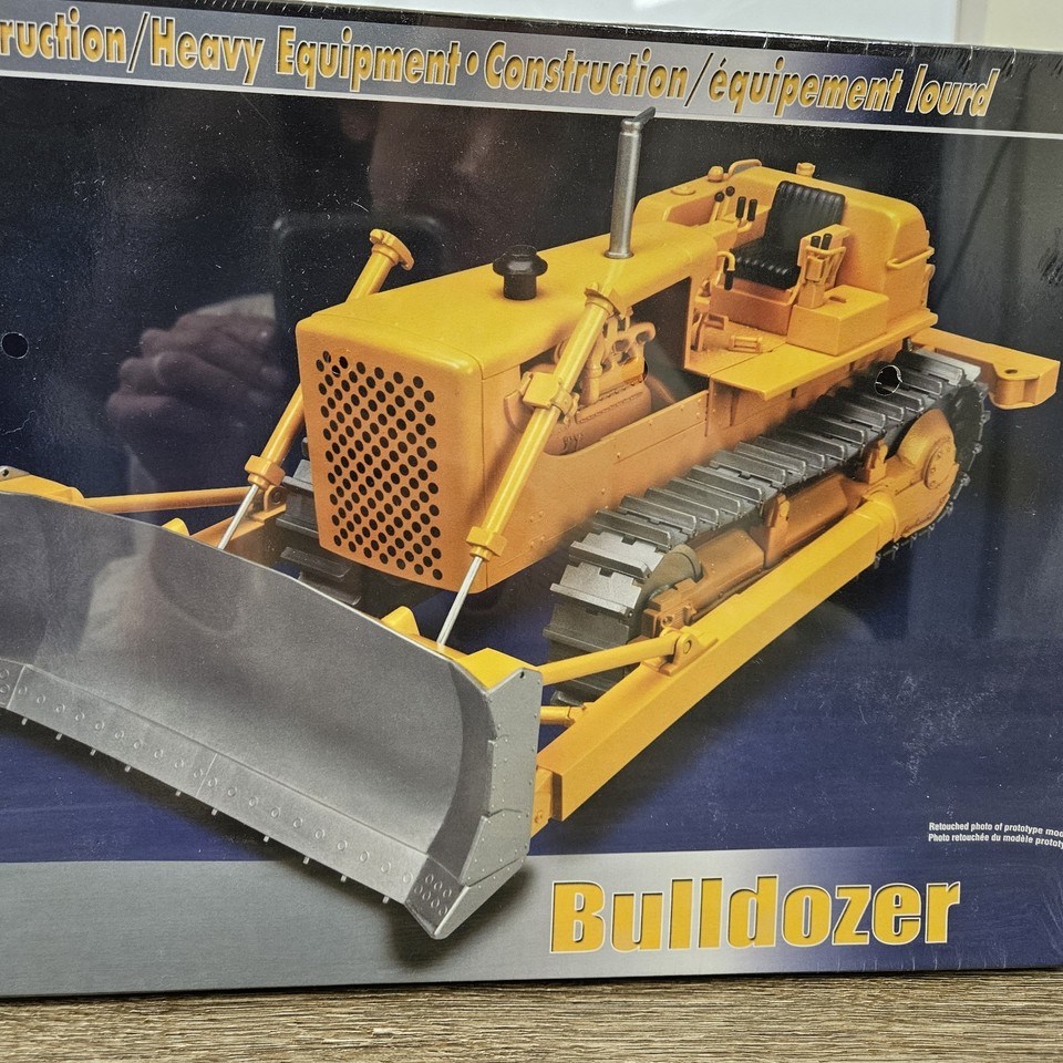 SEALED AMT ERTL Construction Heavy Equipment Bulldozer 1:25 Model Kit ...