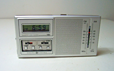 Vintage GE 1981 Masters AM/FM Alarm Radio General Electric Model 7 ...