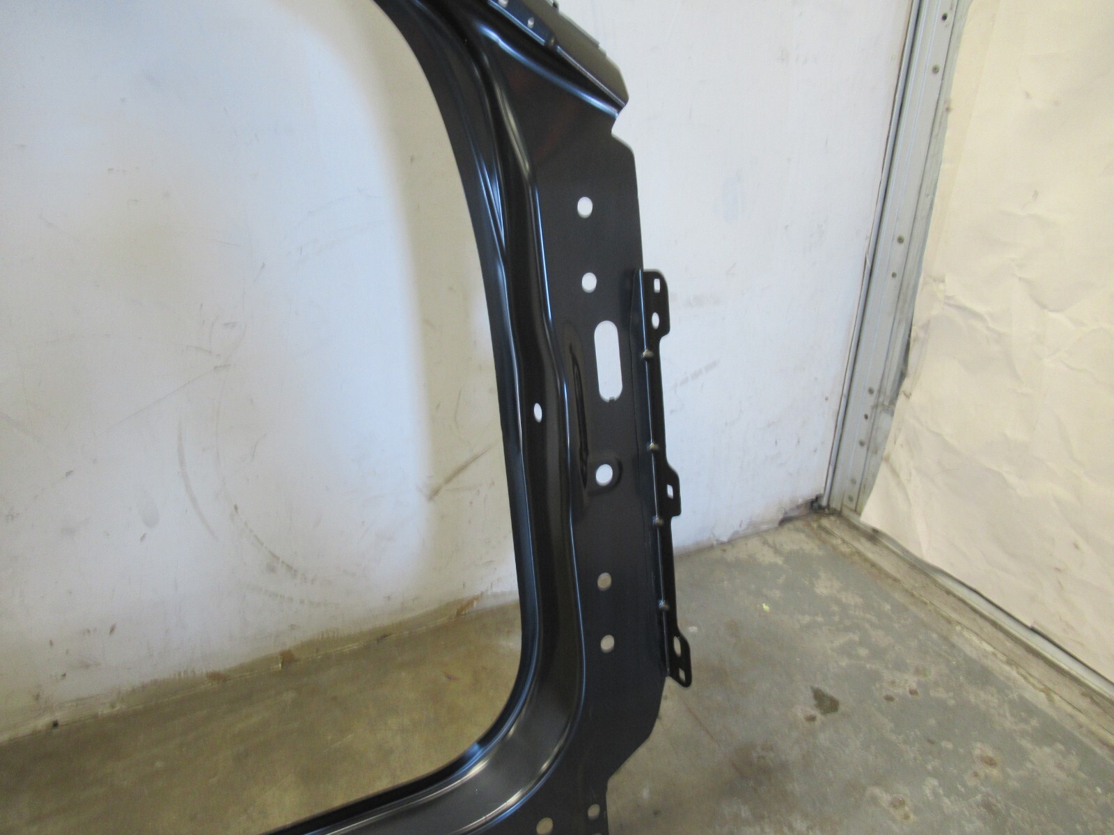 Rivian R1T RH Passenger Uniside Body Panel Skin A B Pillar PT00015044 ...