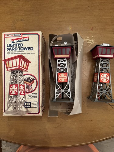 LIFE-LIKE HO-Scale Operating Lighted Yard Tower Santa Fe (qty of 2) | eBay