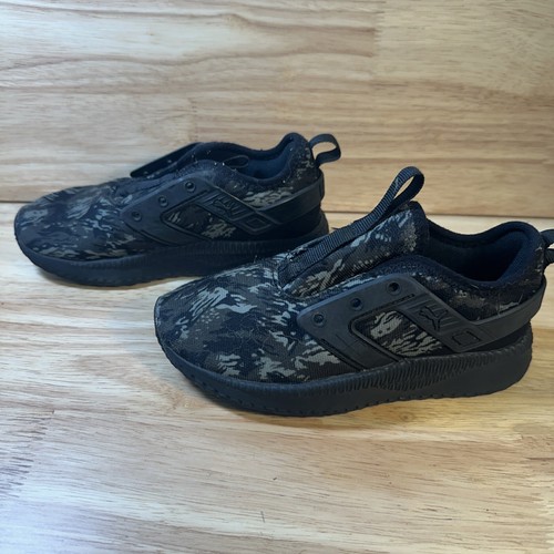 Puma Youth Boys size 12 Green and black Sneakers Casual Shoes no laces ...