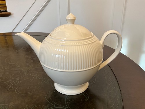 Wedgwood China White Windsor Ribbed Teapot with Lid embossed beads ...