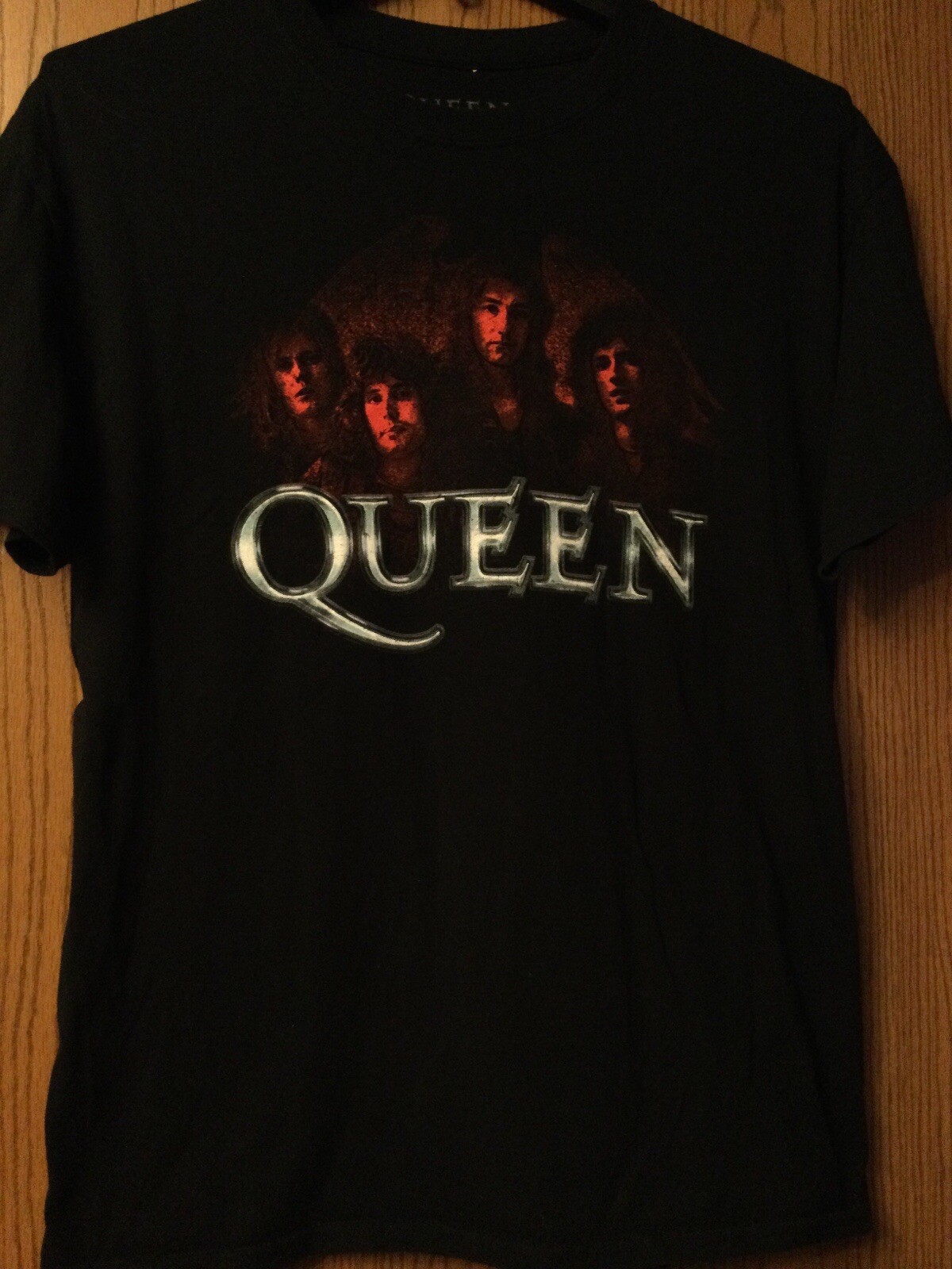 Queen - Black Shirt - Queen Official Merch - L - Gem