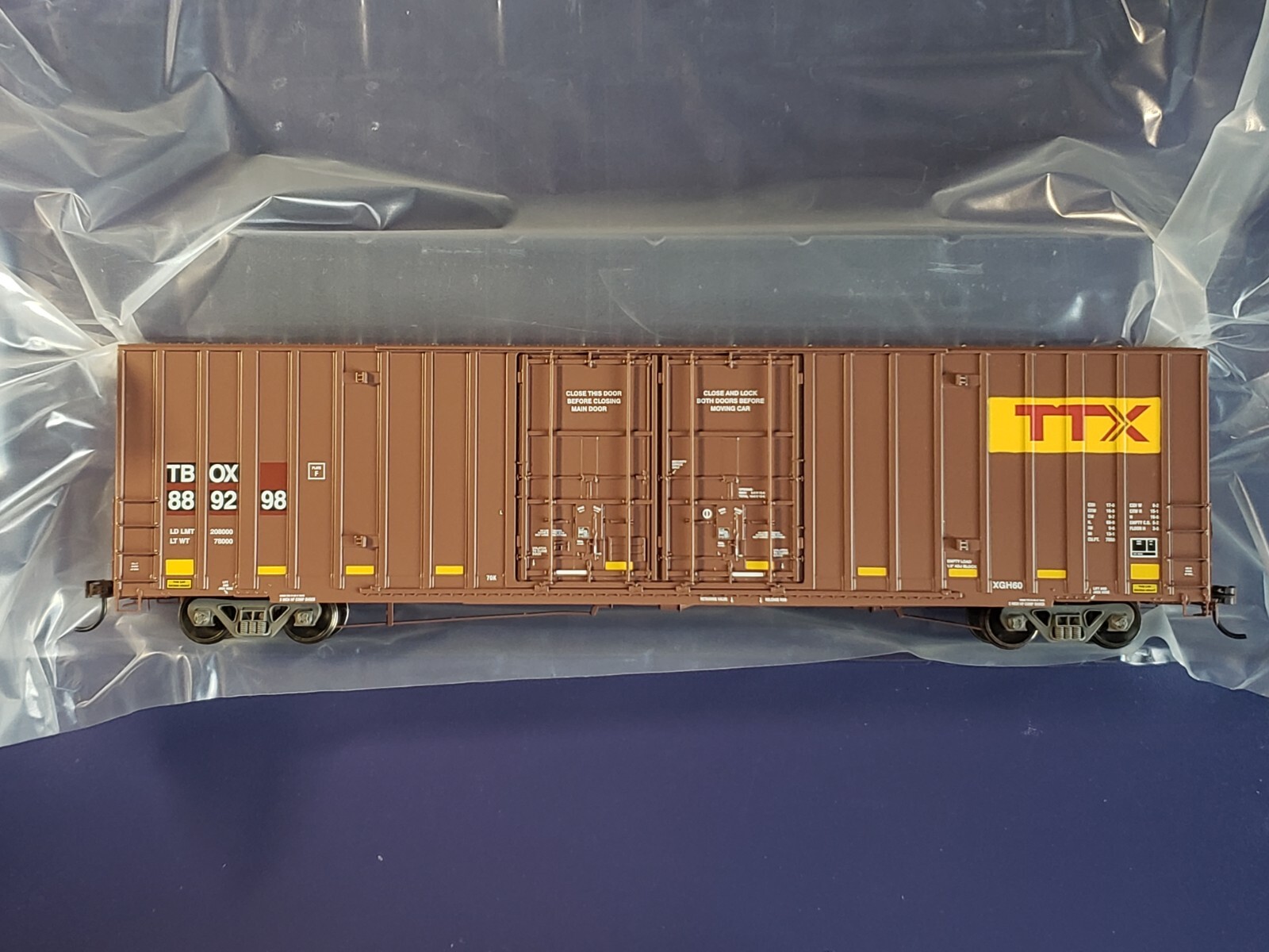 HO Scale Athearn 60' Gunderson Double Door Boxcar, TTX TBOX 889298 ...