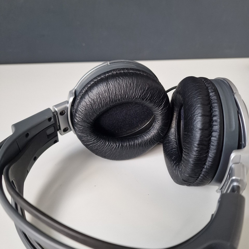 Sony MDR-XD200 Over-Ear Wired Stereo Headphones Silver - Tested ...