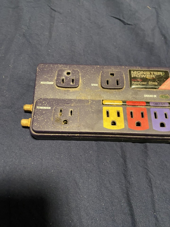 Monster Power Home Theatre Power Center Surge Protector 8 Outlet HT ...