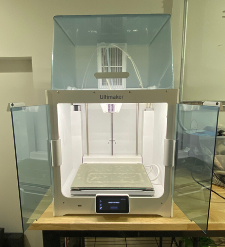 Ultimaker S5 3D Printer w/ Air Manager, 4 extra print cores, & ~20kg ...