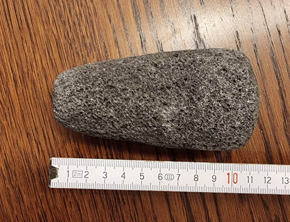 Riesige Molcajete aus Mexiko: Mörser mit Stößel aus Lavagestein, ca. 19 ...