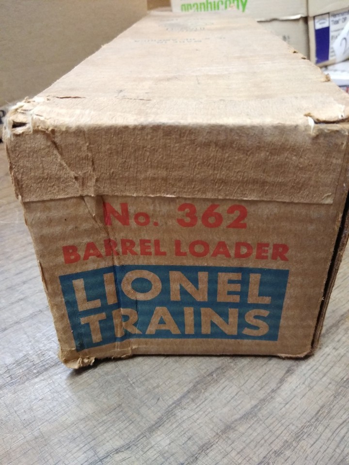Vtg Lionel Trains O Gauge 362 Barrel Loader In Original Box with 5 ...