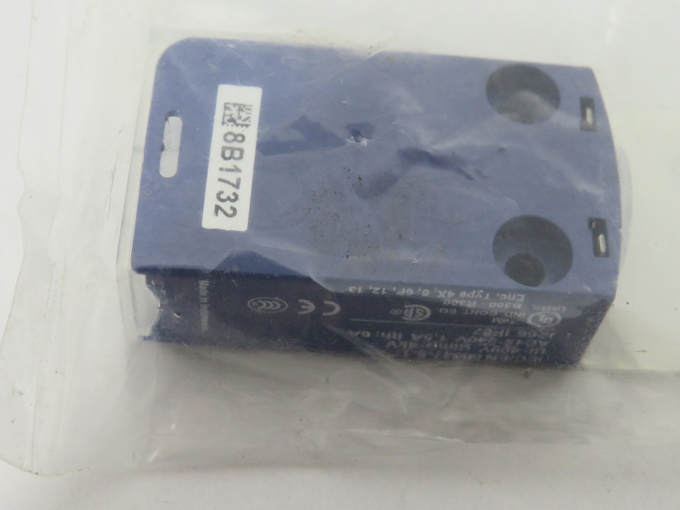 Telemecanique ZCMD21L1 Limit Switch w/Cable 240VAC@5A 1NC 1NO 1m NWB | eBay