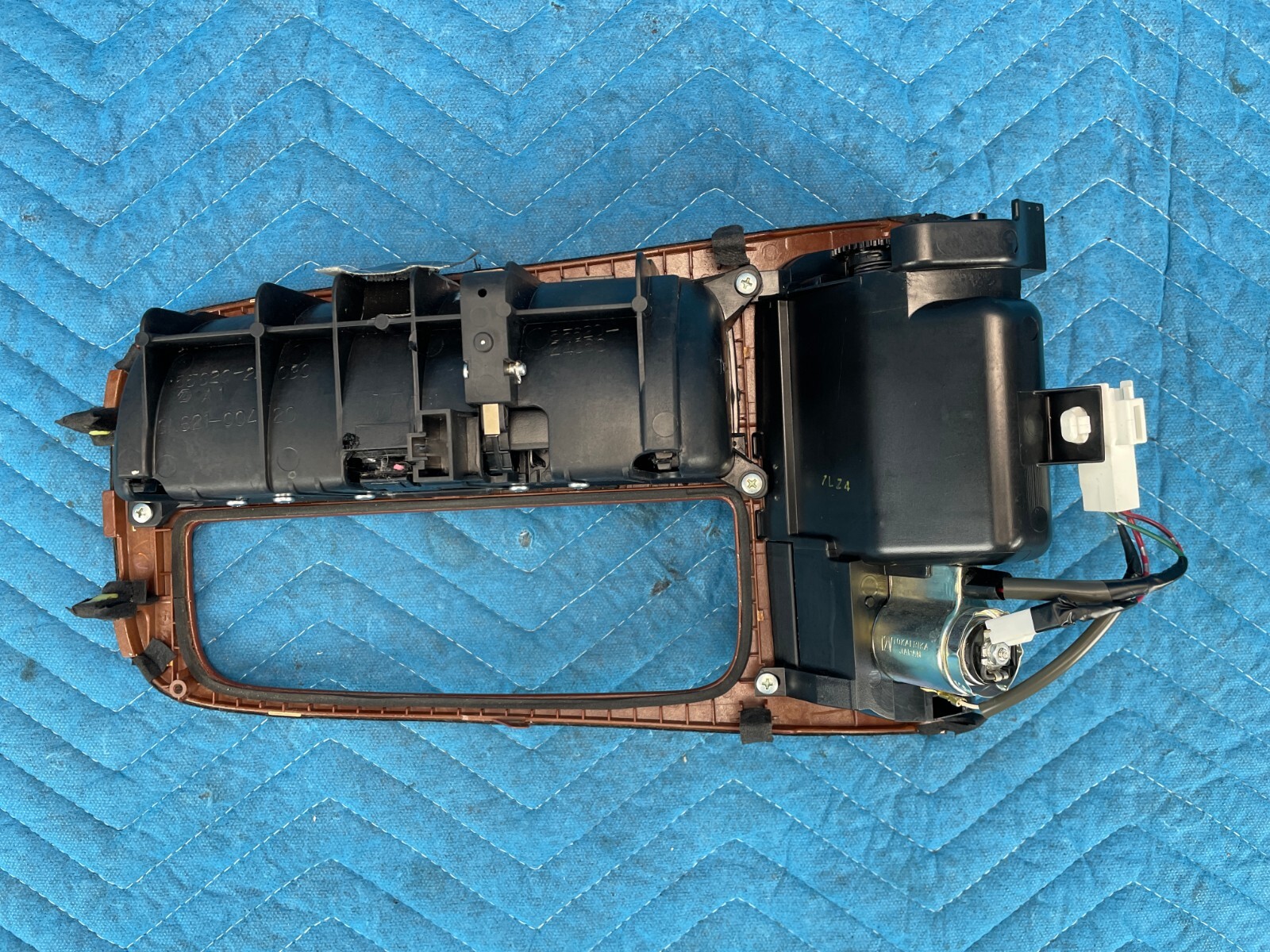 Lexus SC430 Center Console Wood Trim Panel w/ Cup Holder & Ashtray 2006 ...