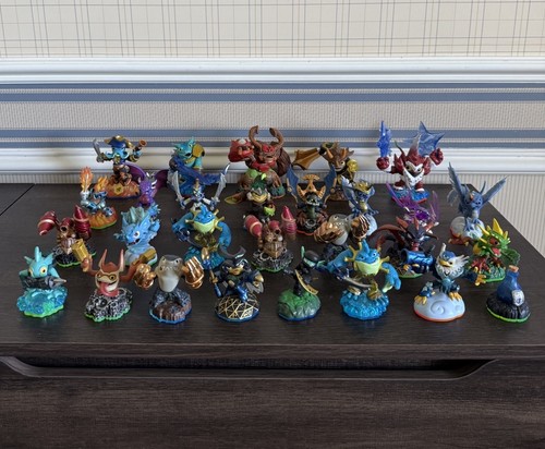 HUGE Skylanders Activision Character Lot of 28 Characters/Figurines | eBay