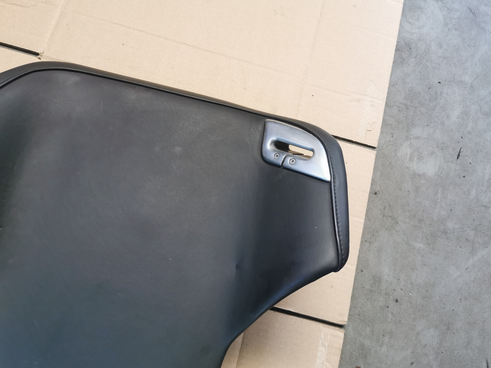 ASTON MARTIN DB9 2005 REAR SEAT LEATHER CUSHION PANEL IN BLACK 4G43 ...