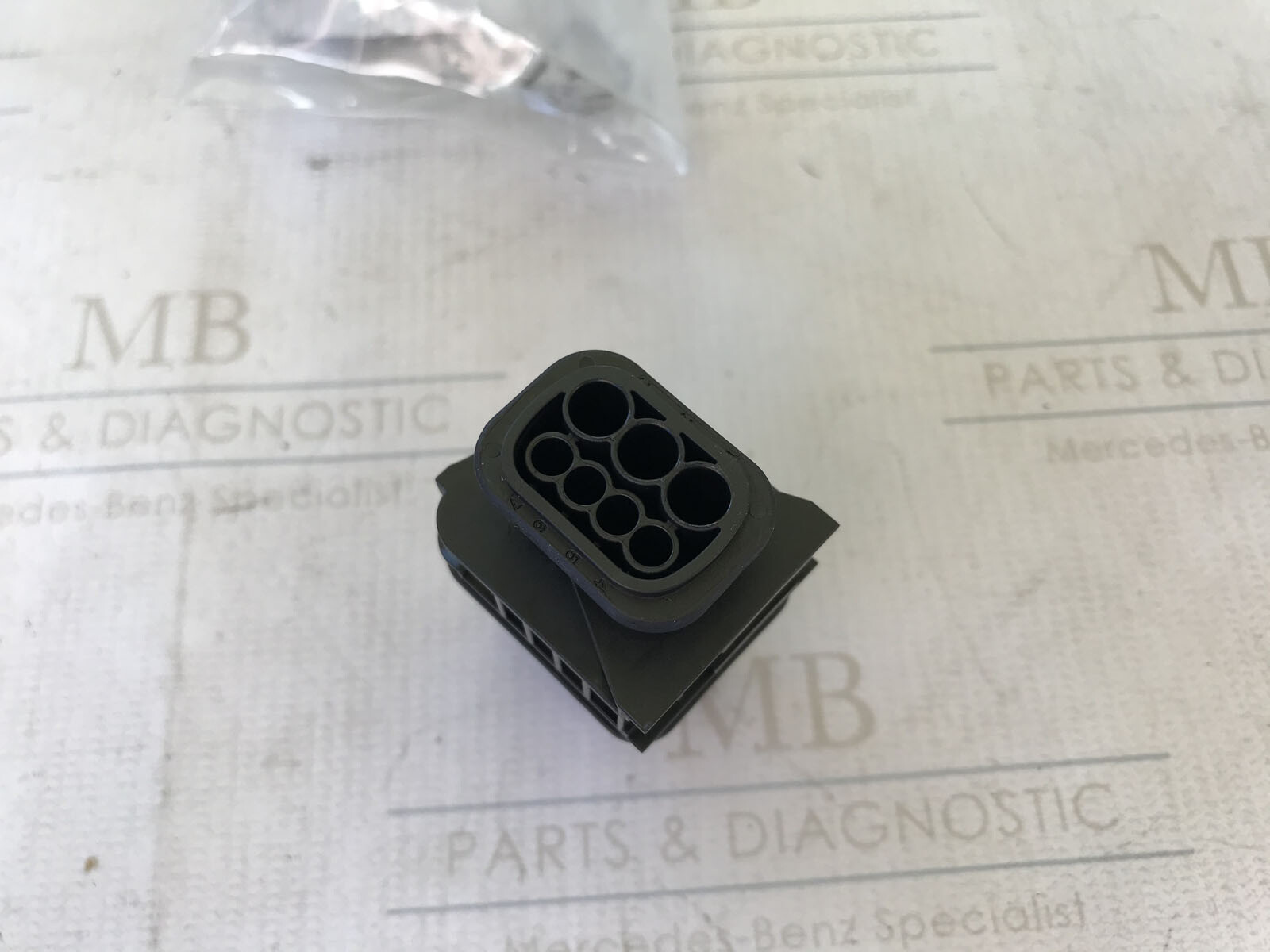 Mercedes Benz 0545457028 Axor Actros Connector Flat Plug Housing Repair ...