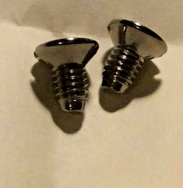 2 Needle Plate Screws Fit Singer Sewing Machines Models 221 222 66 99 ...