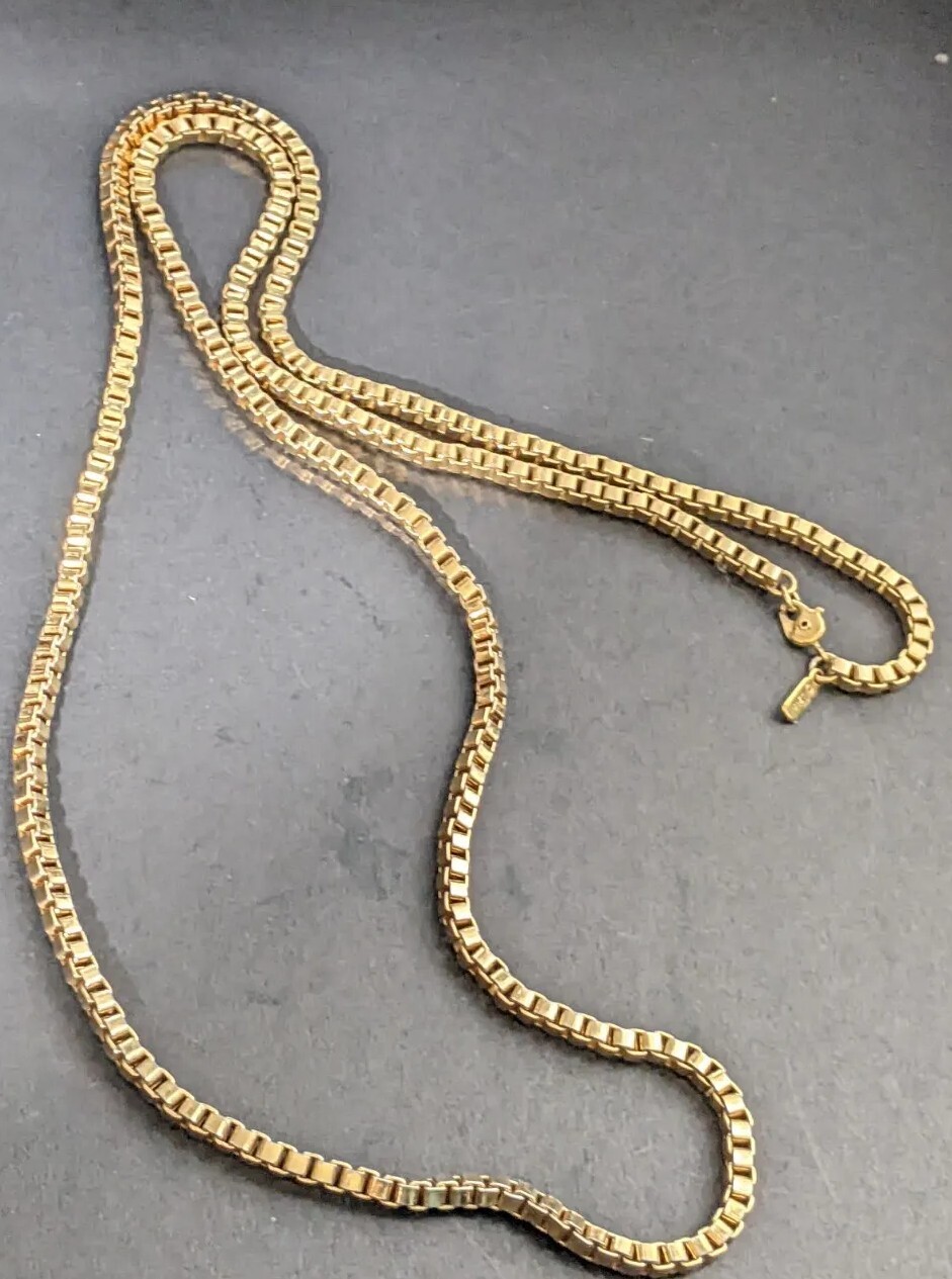 VINTAGE MONET GOLD TONE BOX CHAIN NECKLACE HEAVY 36" - Gem