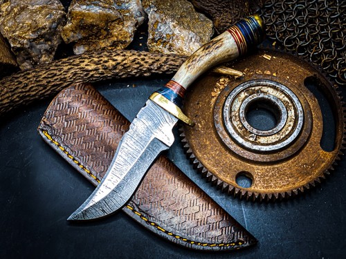 Custom handmade Damascus steel Hunting Knife With Sheath, Antler Handle ...