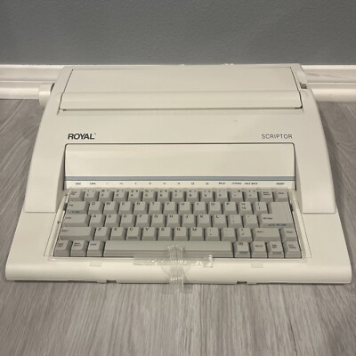 Typewriters & Word Processors - Typewriter Royal