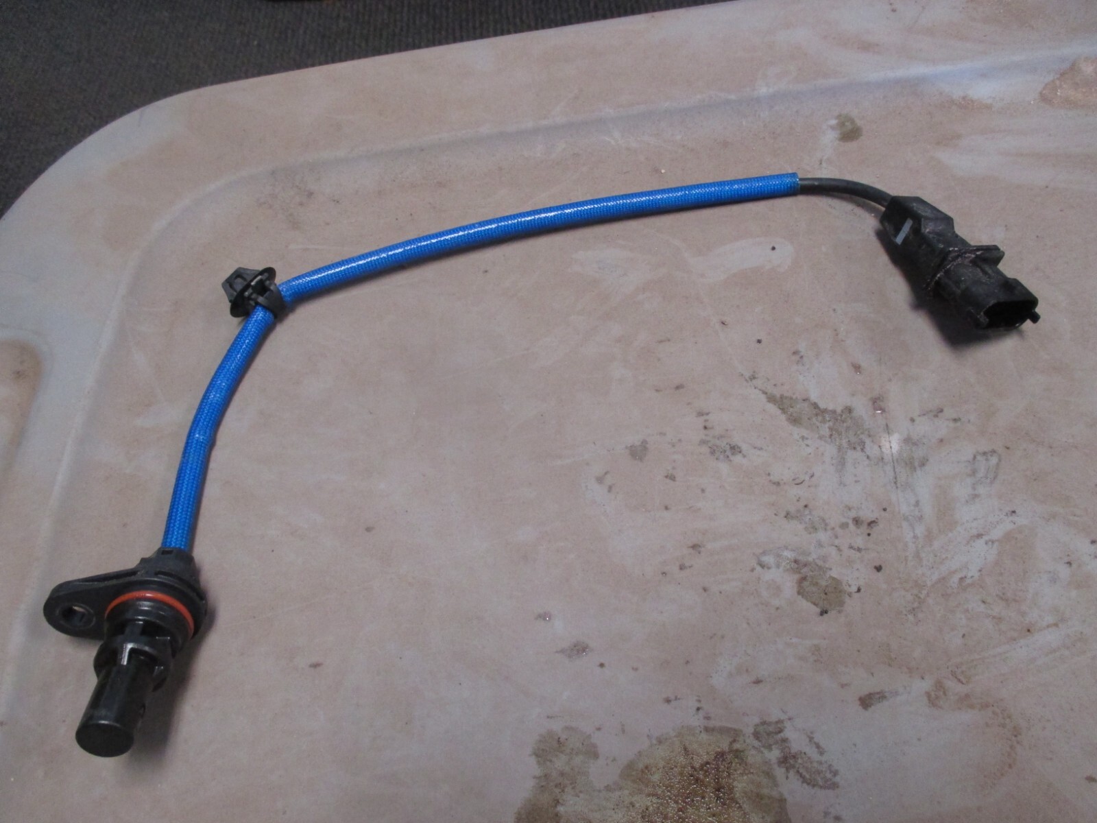 Hyundai OEM Crankshaft Position Sensor Santa Cruz Santa Fe Tucson 39180 ...