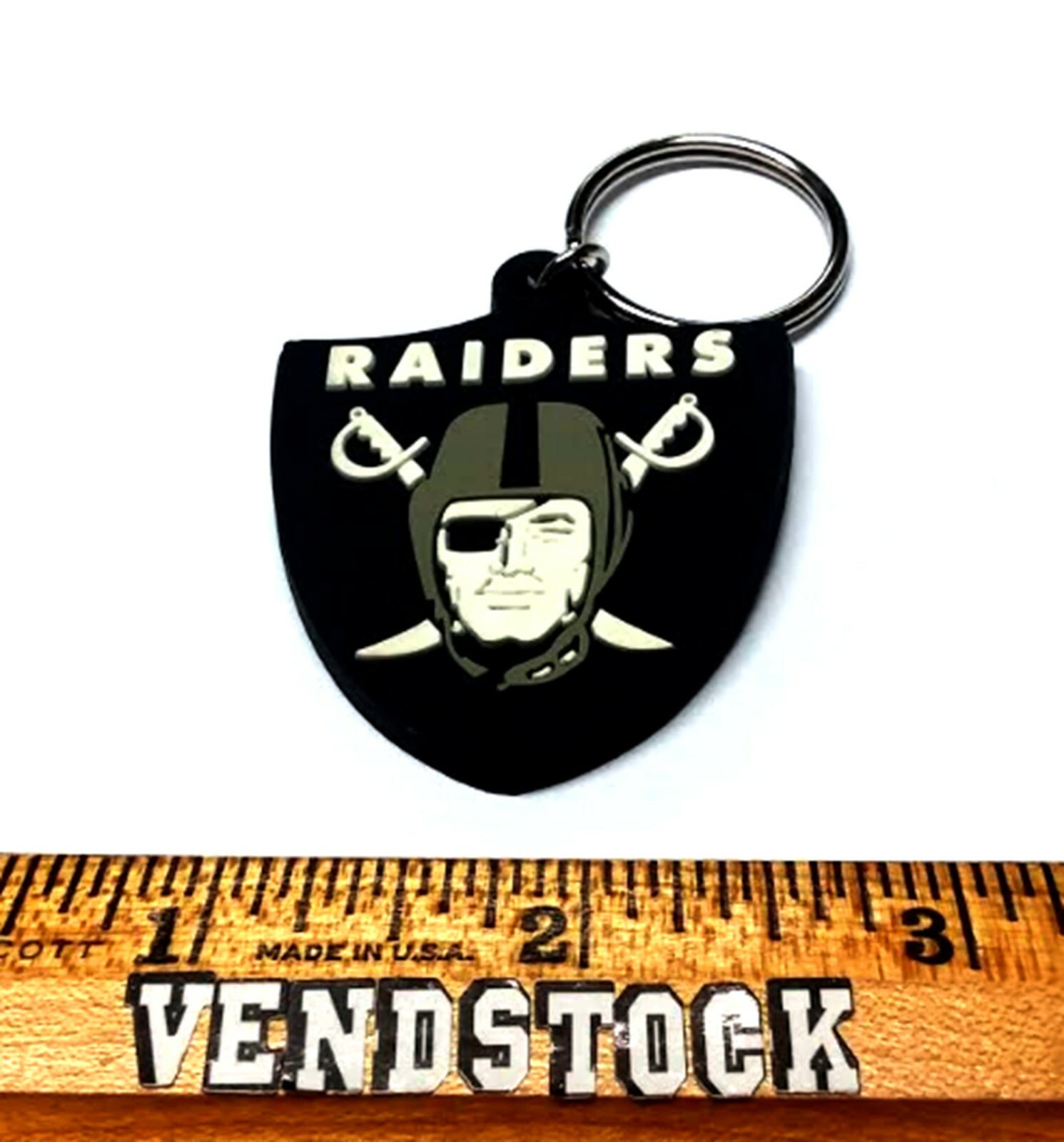 OAKLAND RAIDERS KEYCHAIN LOGO SOFT PLASTIC NEW LICENSED NFL CHARM PULL ...