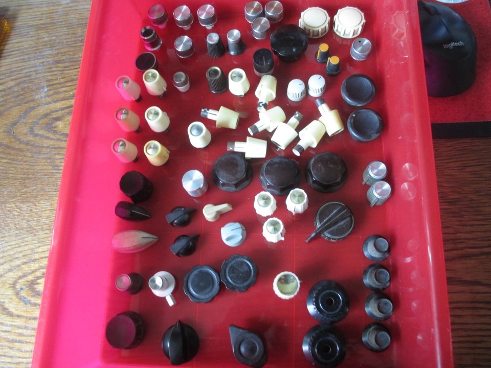 VINTAGE KNOBS FOR RECORD PLAYERS, AMPLIFIERS, RADIOS.etc,1960's. 1 KNOB ...