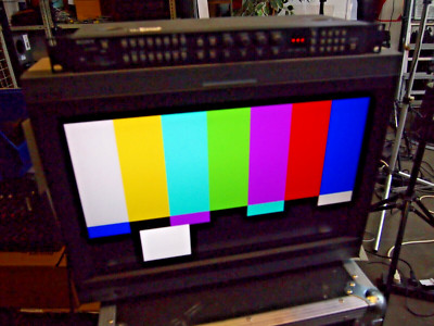 Sony PVM-L2300 LCD Broadcast Video Monitor 23" mit BKM-16R Monitor ...