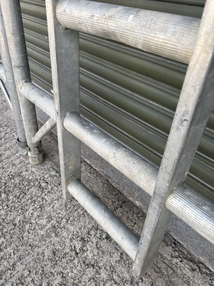 Boss Youngman 4 Rung 2.0m Scaffold Tower Wide Double Frames | eBay UK