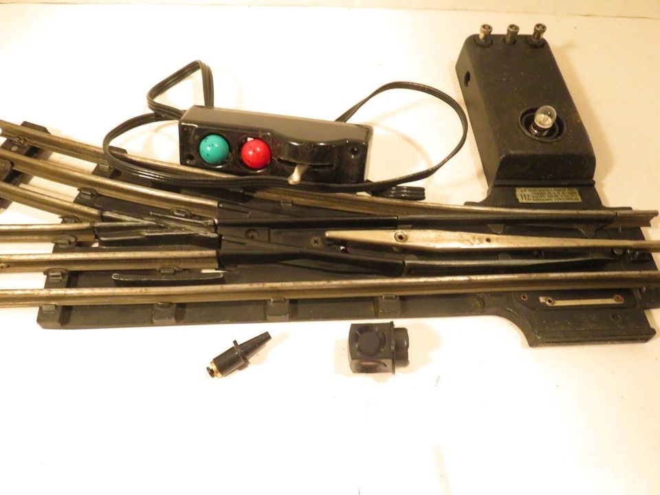 LIONEL TRAINS PRE-WAR 711 - 072 RIGHT HAND REMOTE SWITCH TRACK- FAIR ...