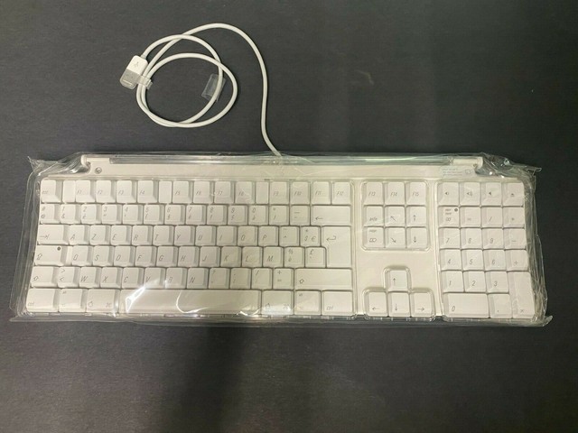 Apple Pro Keyboard M7803 2002 White Keys Keyboard - Tested Works 100 ...
