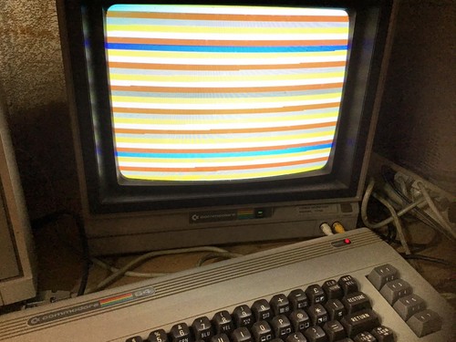 Commodore 64 Computer Nice Case Has Color Lines On Screen | eBay