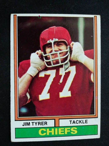 1974 Topps Football Card # 85 Jim Tyrer - Kansas City Chiefs | eBay