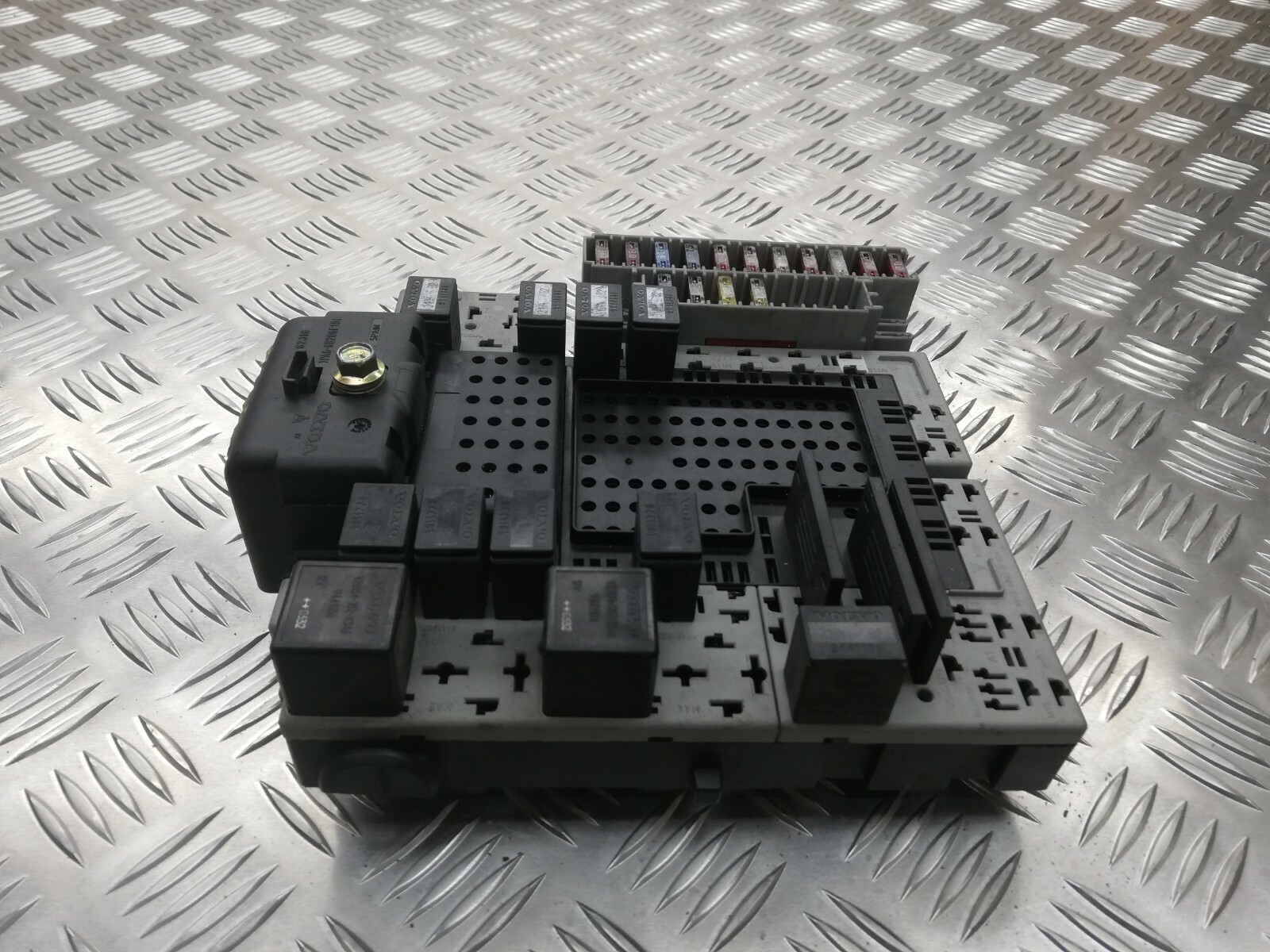 T11 VOLVO Engine Control Fuse Box Unit 08696098 08696040 03W366 OEM | eBay